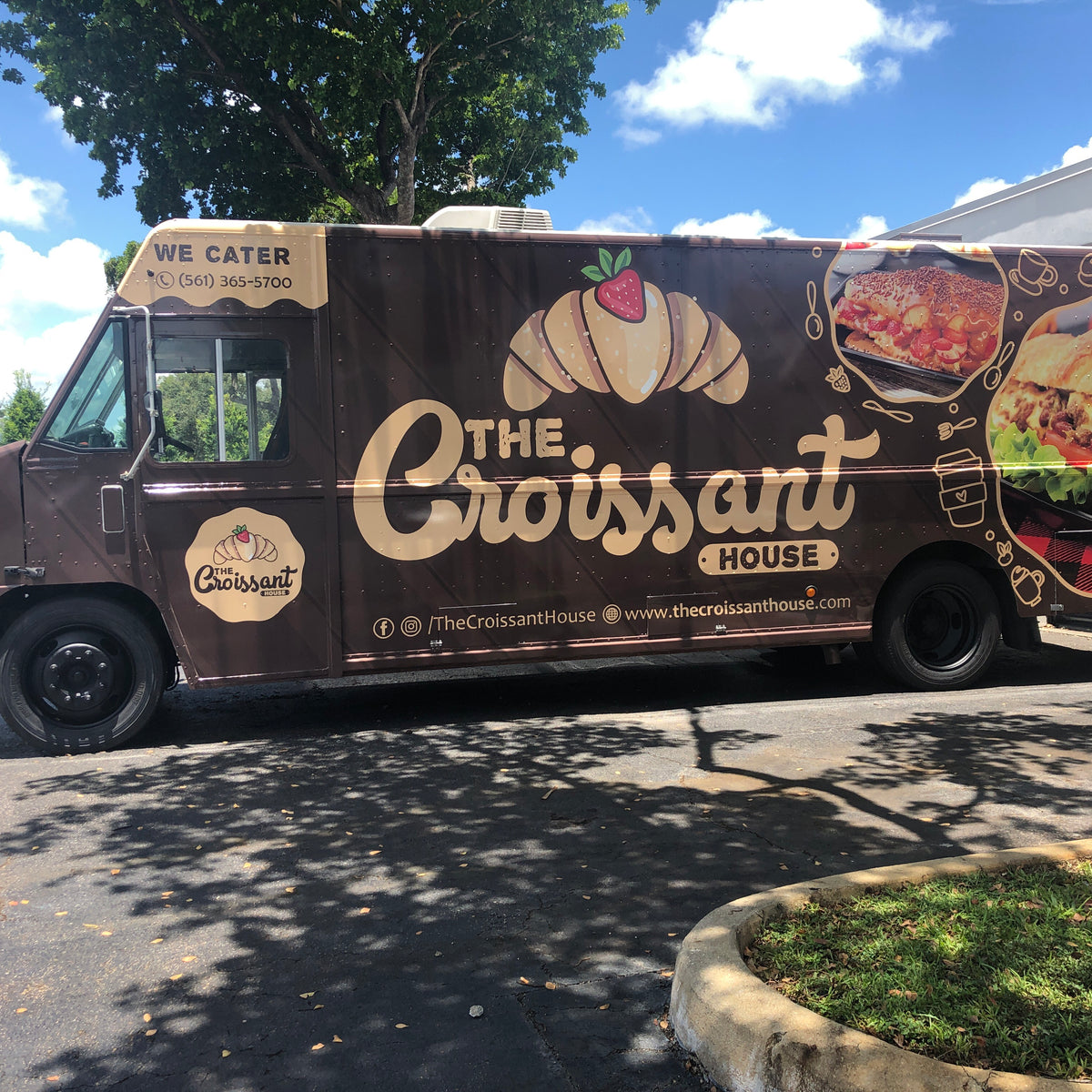 The Croissant House – Heat Custom